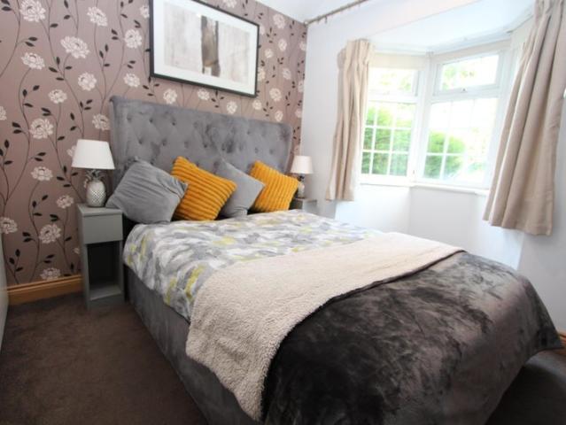 Room at Gravel Hill, Greater London