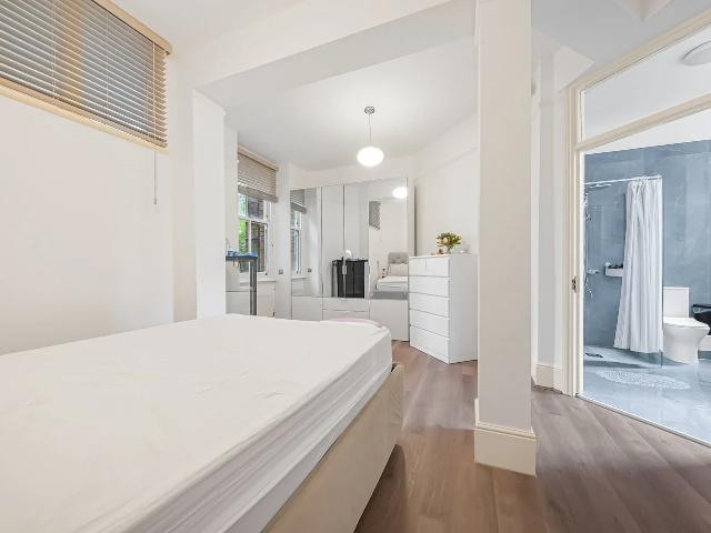 Apartment at Gray's Inn Road, Greater London