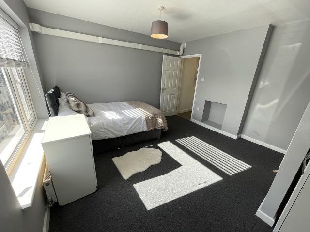 Apartment at Great Central Avenue, Greater London