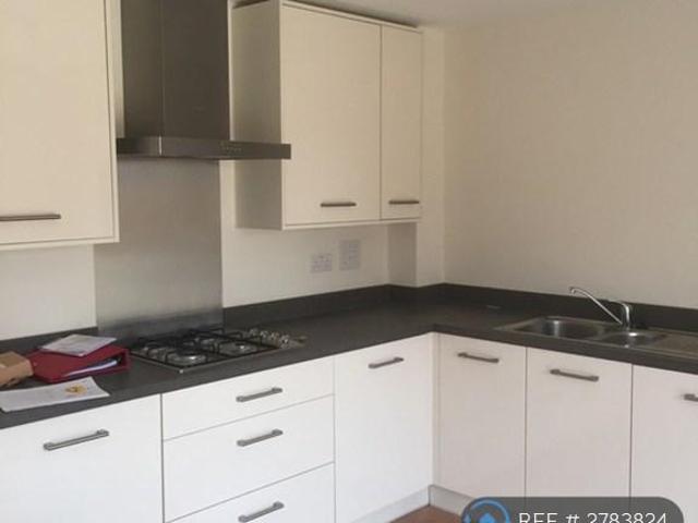 Apartment at Great Clover Leaze, Bristol