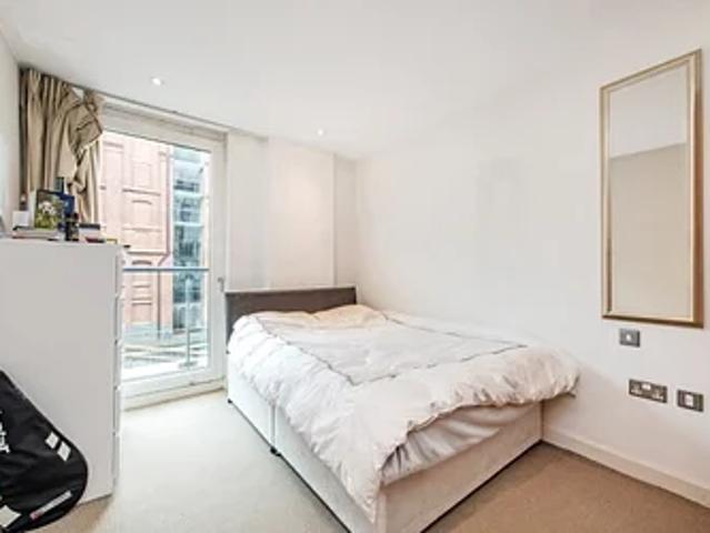 Apartment at Great Sutton Street, Greater London