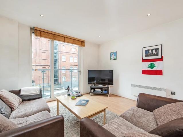 Apartment at Great Sutton Street, Greater London
