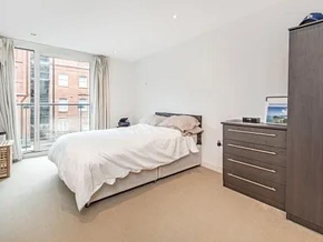 Apartment at Great Sutton Street, Greater London