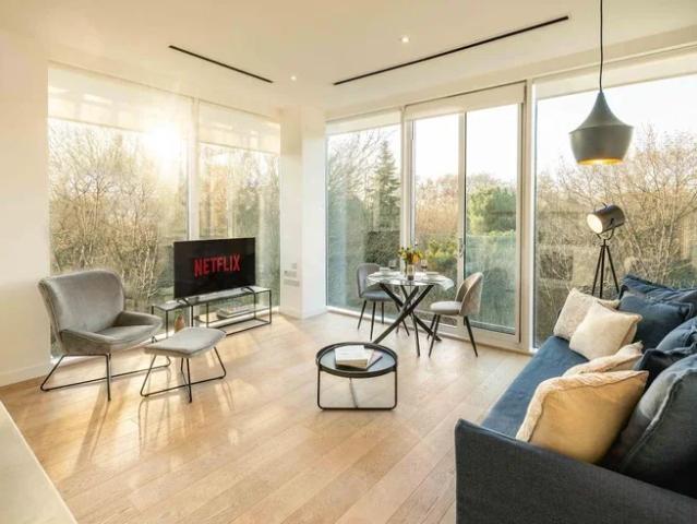 Apartment at Great West Road, Greater London