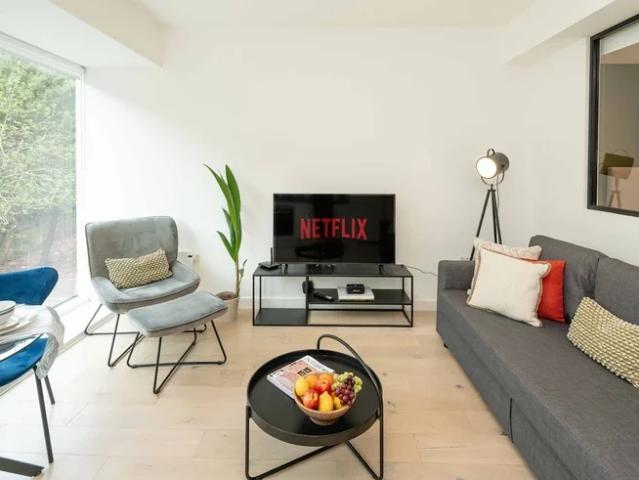 Apartment at Great West Road, Greater London