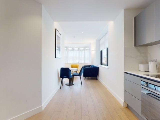 Apartment at Great West Road, Greater London