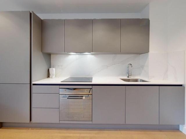 Apartment at Great West Road, Greater London