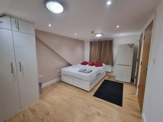 Apartment at Great West Road, Greater London