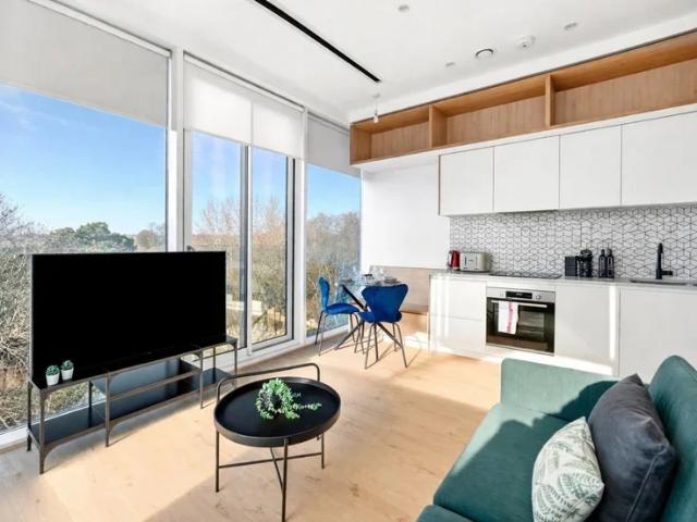 Apartment at Great West Road, Greater London