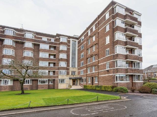 Apartment at Great Western Road, Glasgow