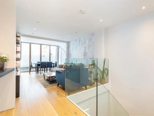 Apartment at Great Titchfield Street, City of Westminster