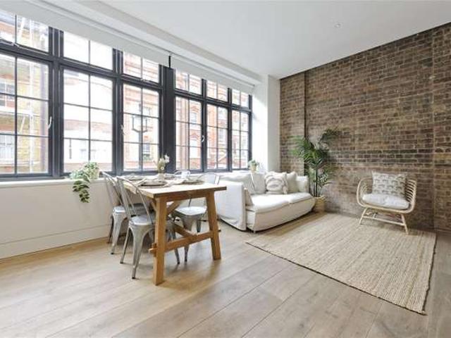Apartment at Great Titchfield Street, City of Westminster