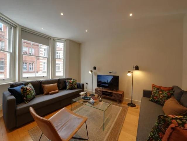 Apartment at Great Titchfield Street, City of Westminster