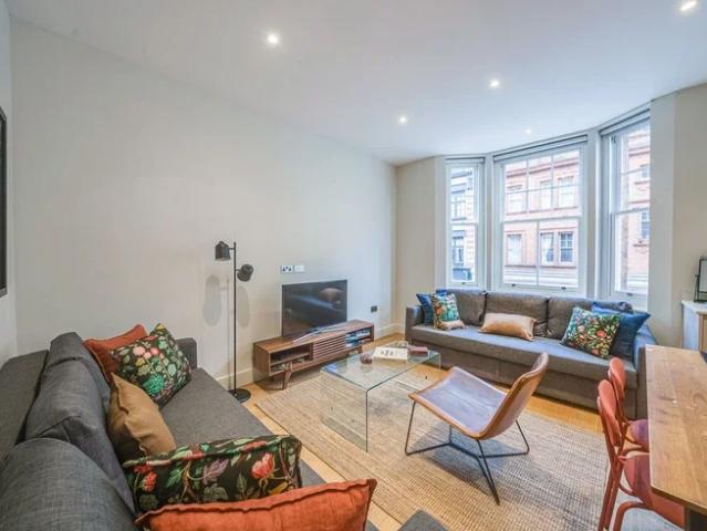 Apartment at Great Titchfield Street, City of Westminster