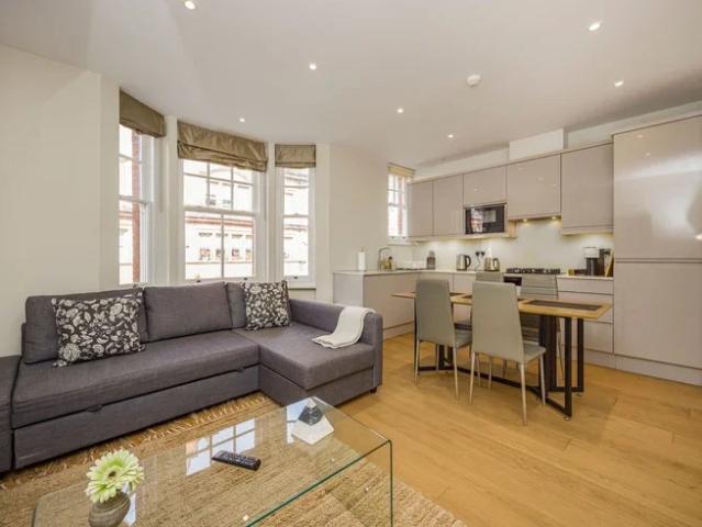 Apartment at Great Titchfield Street, City of Westminster