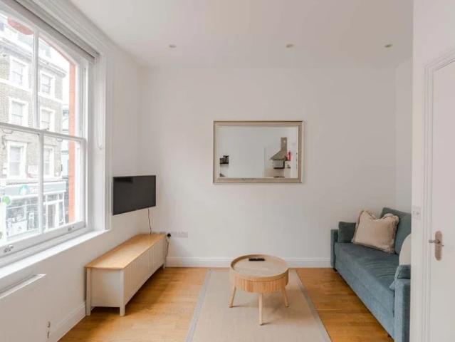 Apartment at Great Titchfield Street, City of Westminster