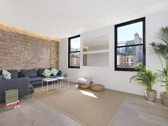 Apartment at Great Titchfield Street, City of Westminster