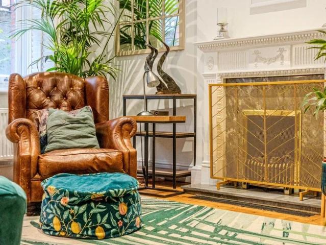 Apartment at Great Titchfield Street, City of Westminster