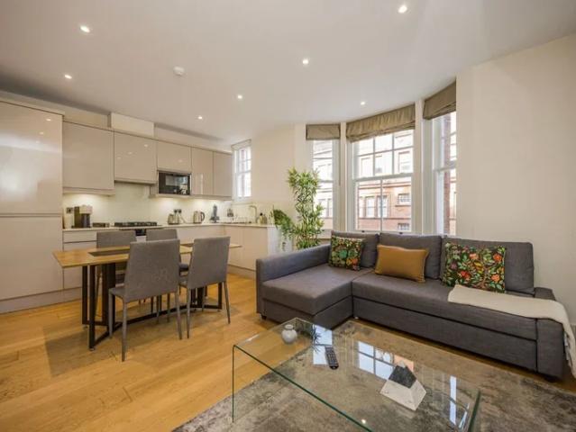 Apartment at Great Titchfield Street, City of Westminster