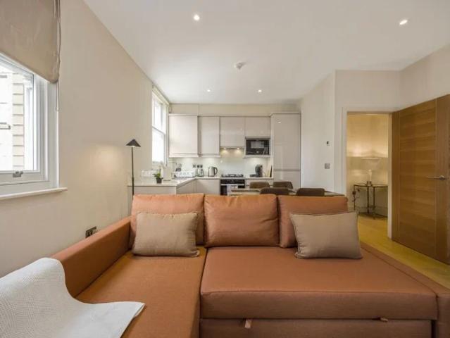 Apartment at Great Titchfield Street, City of Westminster
