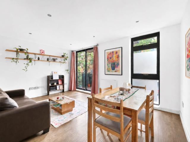 Apartment at Greatorex Street, Greater London