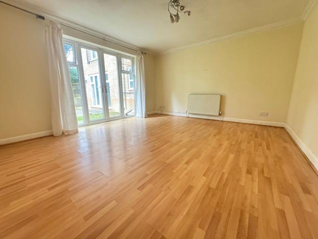 Apartment at Grebe Court, Greater London