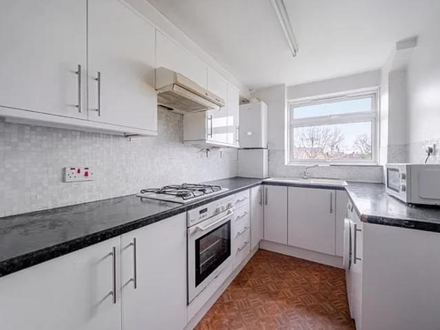 Apartment at Gregor Mews, Greater London