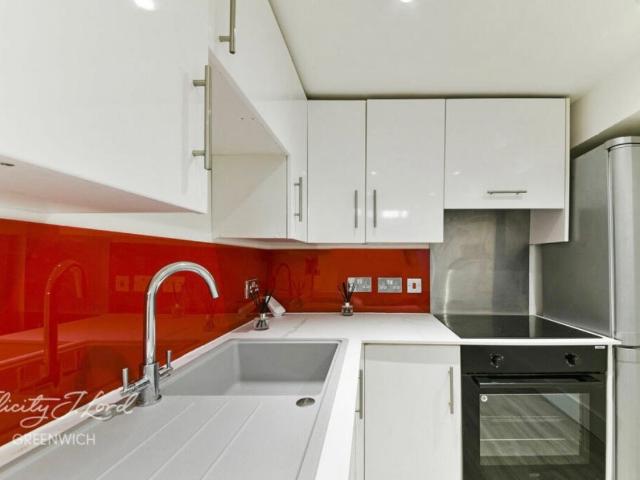 Apartment at Greenwich South Street, Greater London
