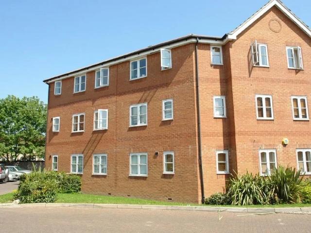 Apartment at Greenwood Avenue, Greater London