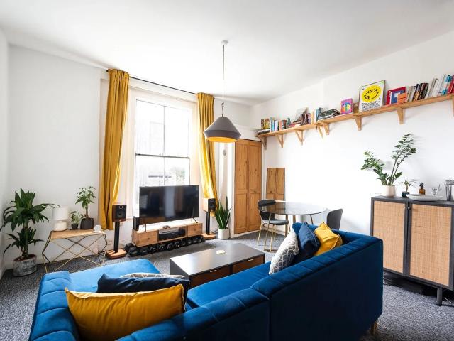 Apartment at Greenwood Road, Greater London