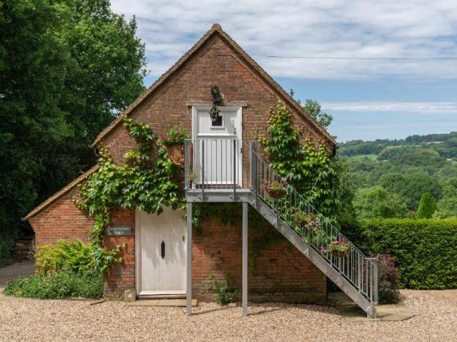 Apartment at Greenwoods Lane, Wealden