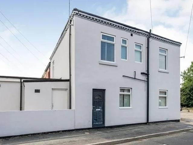 Apartment at Green Lane, Wakefield