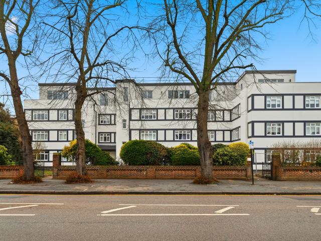 Apartment at Broadway Shopping Centre, Greater London