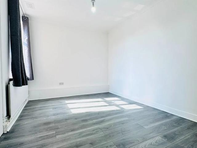 Apartment at Green Street, Greater London