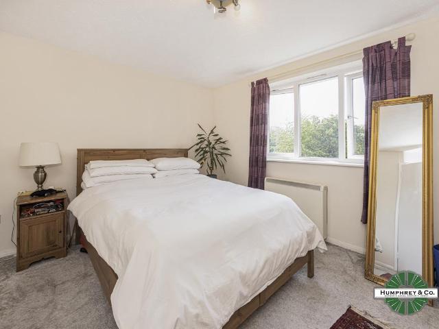 Apartment at Greenacre Gardens, Greater London