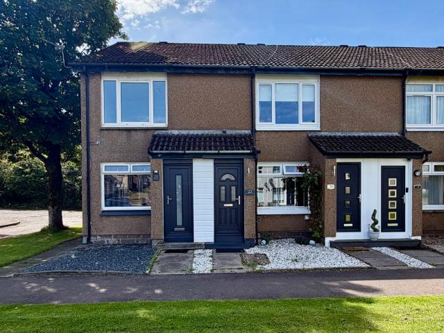 Apartment at Greenfield Quadrant, Newarthill