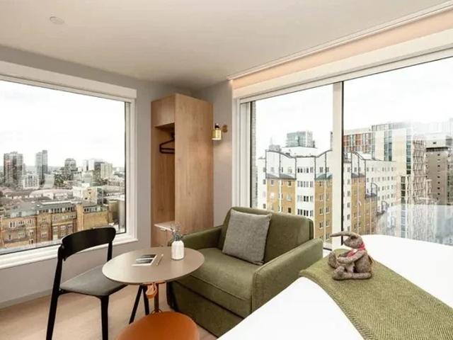 Apartment at Greenfield Road, Greater London