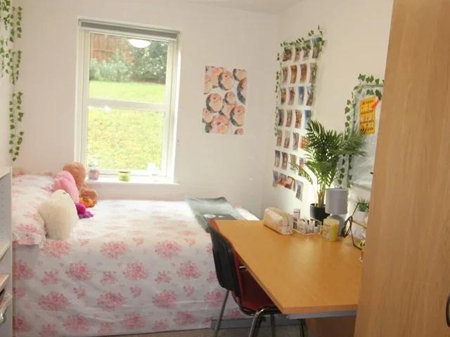 Apartment at Greenhill Road, Winchester