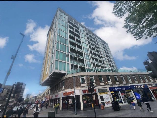 Apartment at Greens End, Greater London