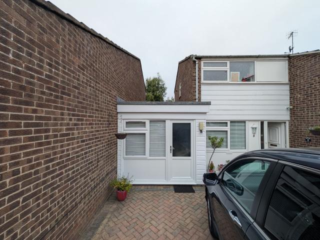 Apartment at Greenside Close, Bristol