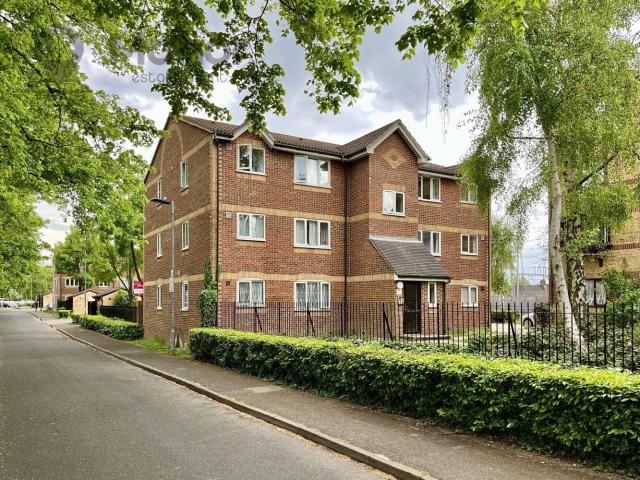 Apartment at Greenslade Road, Greater London