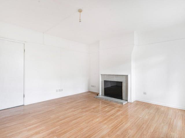 Apartment at Greystead Road, Greater London