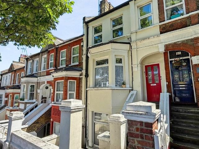 Apartment at Griffin Road, Greater London