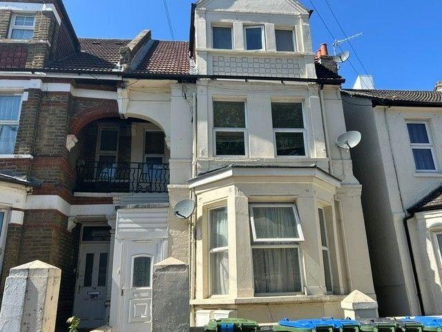 Apartment at Griffin Road, Greater London