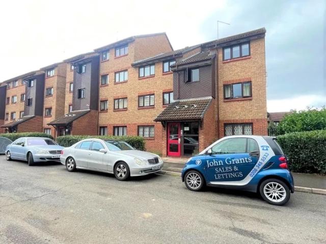 Apartment at Grilse Close, Greater London