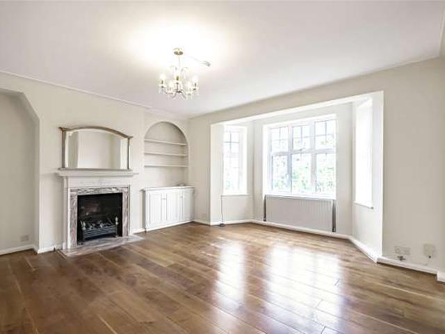Apartment at Grosvenor Hill, Greater London