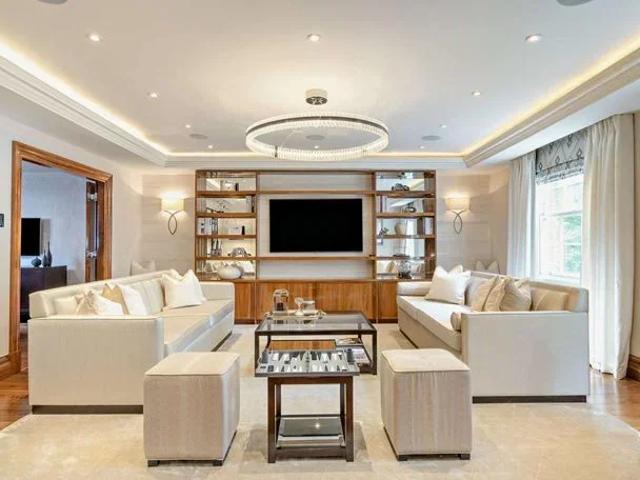 Apartment at Grosvenor Hill, London