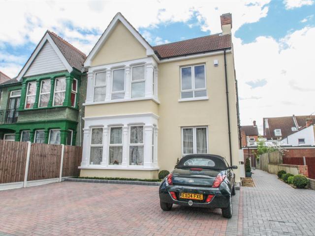 Apartment at Grosvenor Road, Southend on Sea
