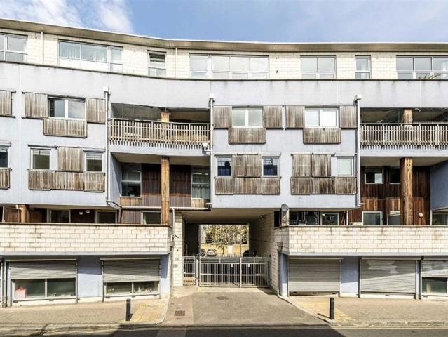 Apartment at Grosvenor Terrace, Greater London