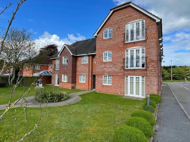 Apartment at Grove Court, Newbury